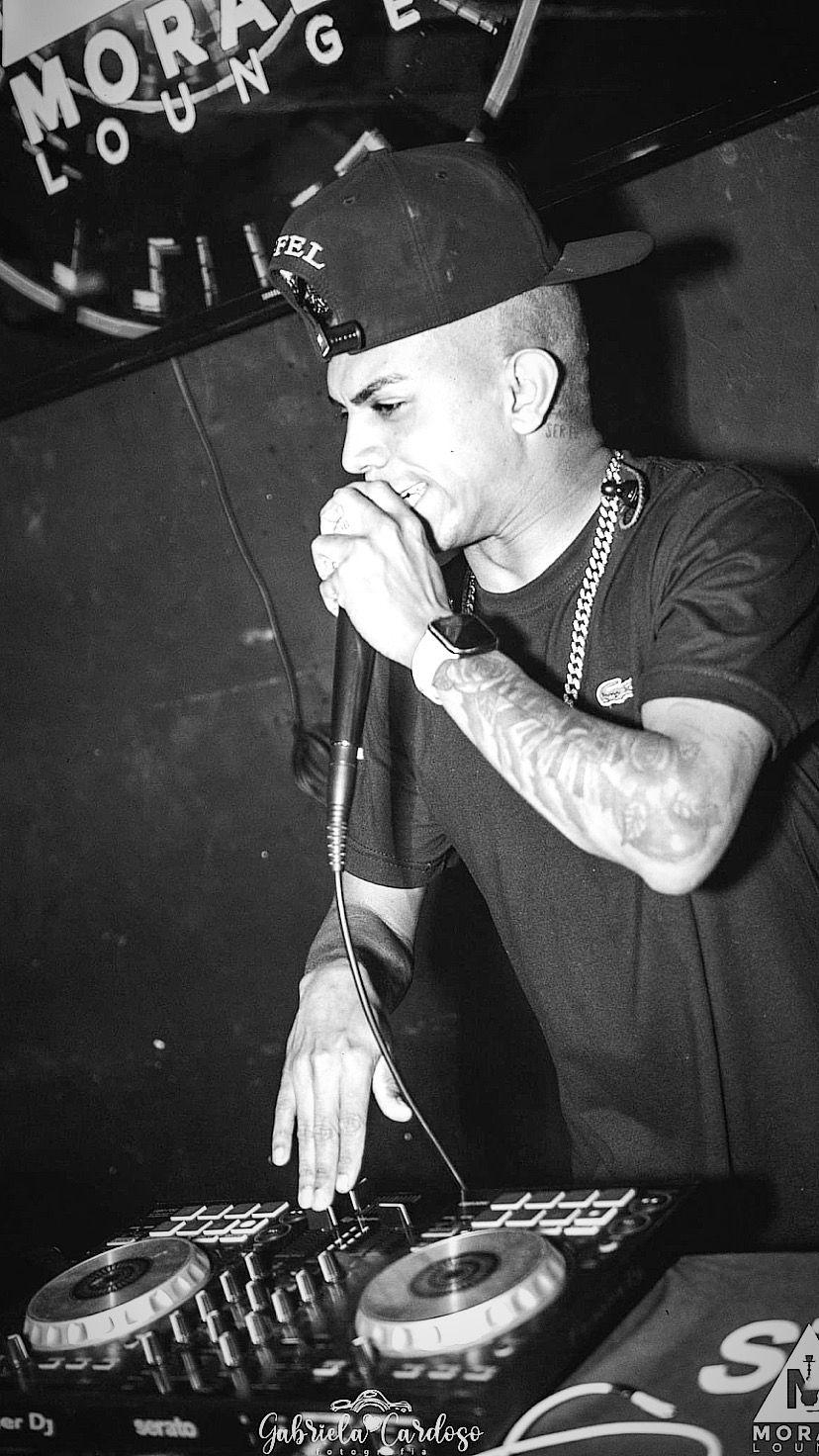 Conheça a história de Stuart o melhor Dj da região - Resenhas News