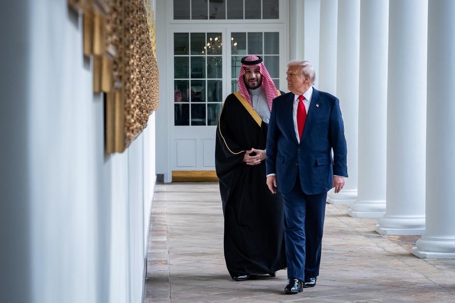 Aliança em desgaste: Arábia Saudita barra operação de Trump no Estreito ...